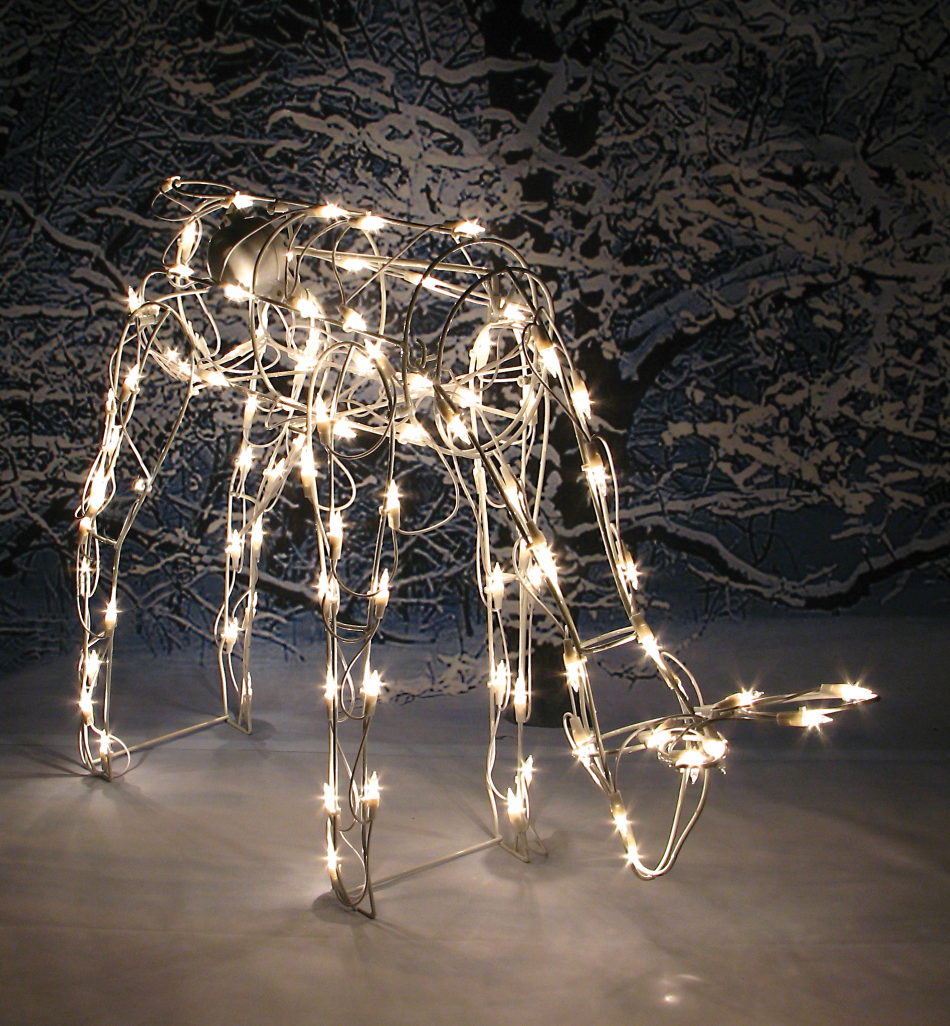 28" Animated Feeding Reindeer [doe] – TDC USA INC